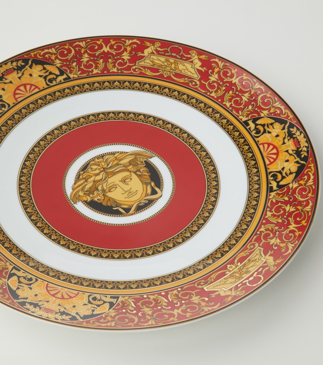 Medusa porcelain service plate in red - Versace Home | Mytheresa