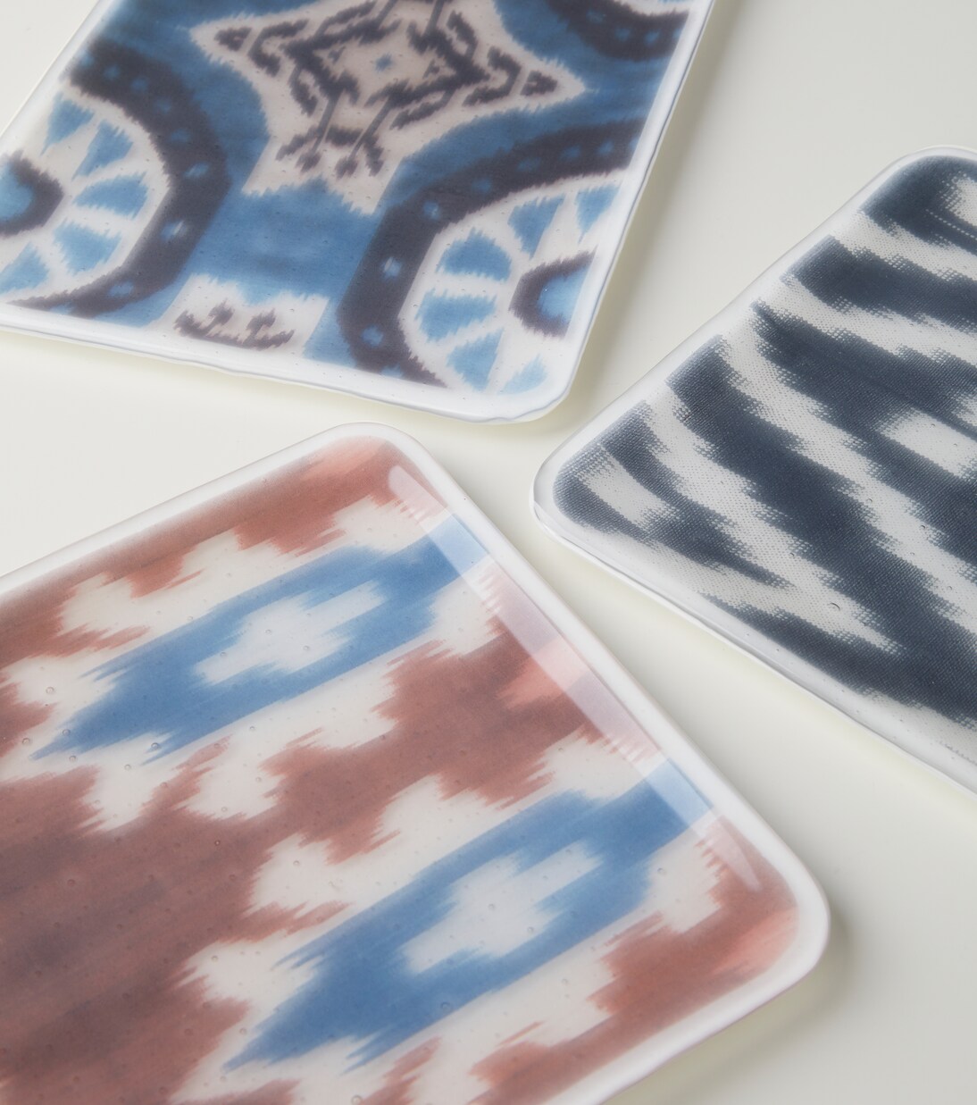 Ikat glass tray in multicoloured - Les Ottomans | Mytheresa