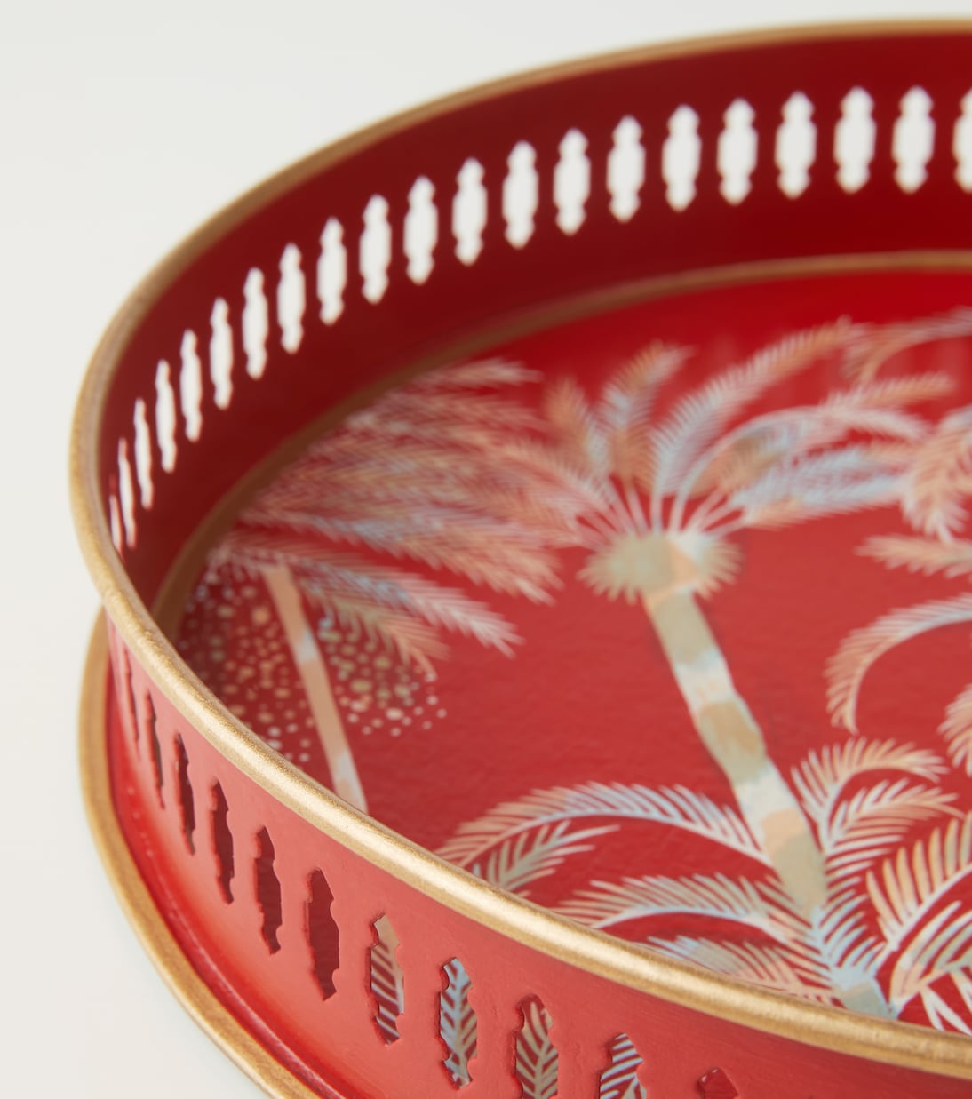 Flora hand-painted iron tray in red - Les Ottomans | Mytheresa