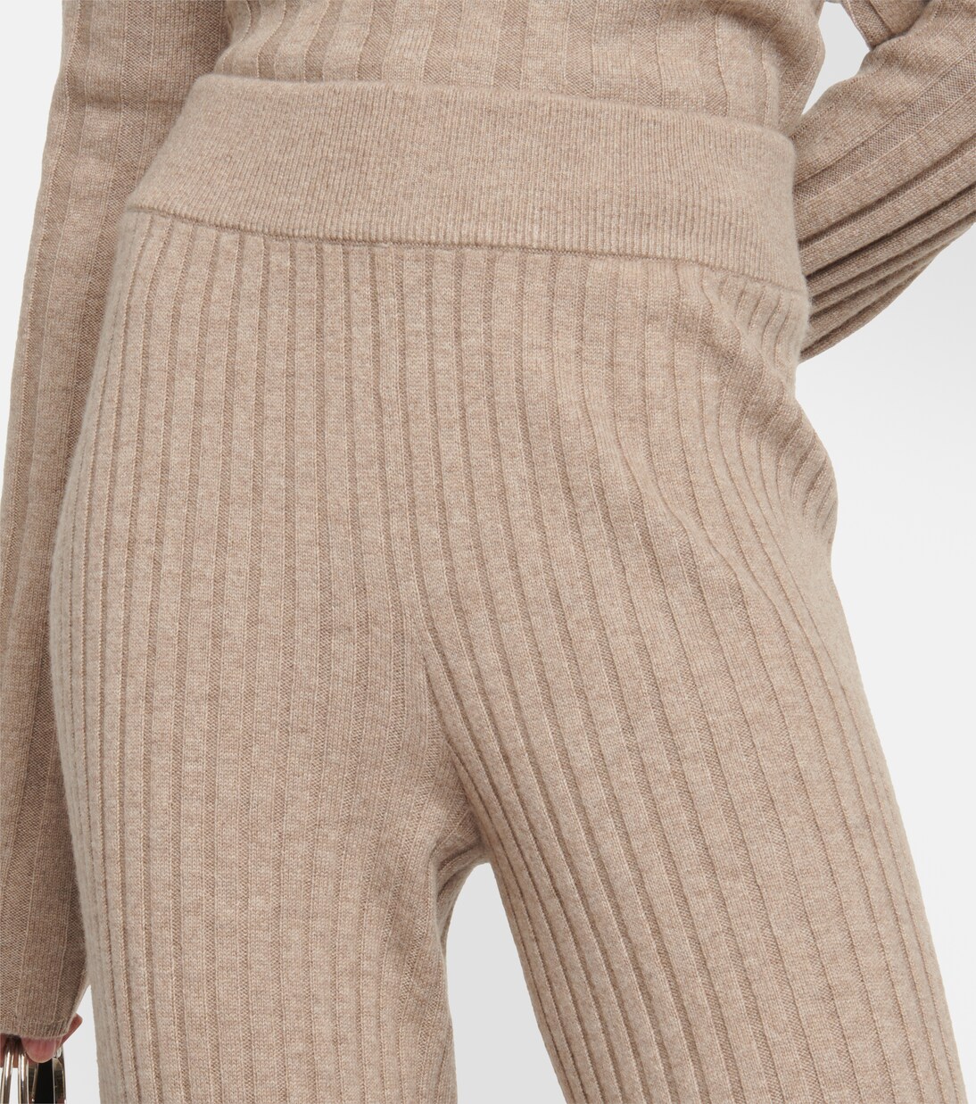 Delia cashmere flared pants in brown - Lisa Yang | Mytheresa