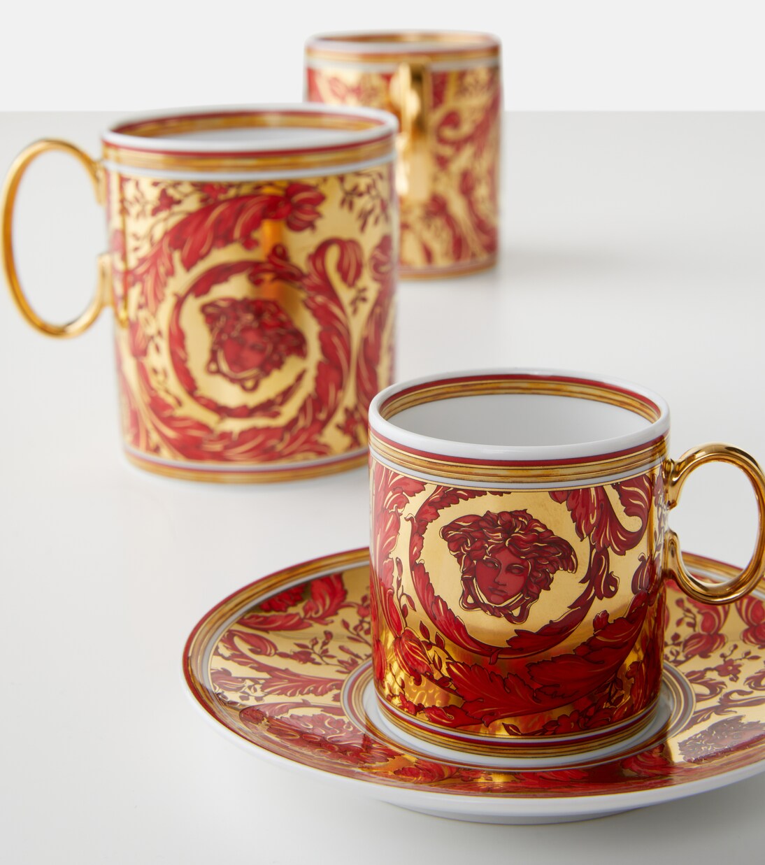 Medusa Garland porcelain mug in red - Versace Home | Mytheresa